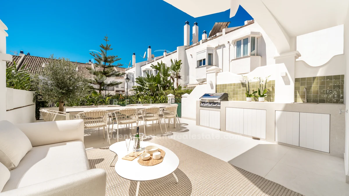Town House for sale in Arco Iris, Marbella Golden Mile - €1,965,000 ...