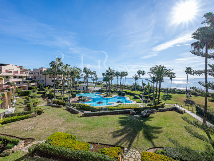 Apartment for sale in Bahía del Velerín, Estepona East - €1,995,000 ...